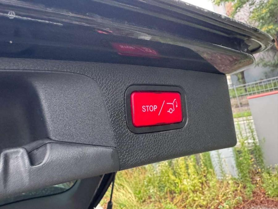 Black Mercedes-Benz E 400 2018 in Kaunas, with an engine capacity of 2.93 L and mileage of 195 thousand km for 23900 €, photo 18 on AUTOMOTO.COM.LV