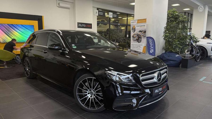 Black Mercedes-Benz E 400 2019 in Vilnius, with an engine capacity of 3.00 L and mileage of 173 thousand km for 28999 €, photo 3 on AUTOMOTO.COM.LV
