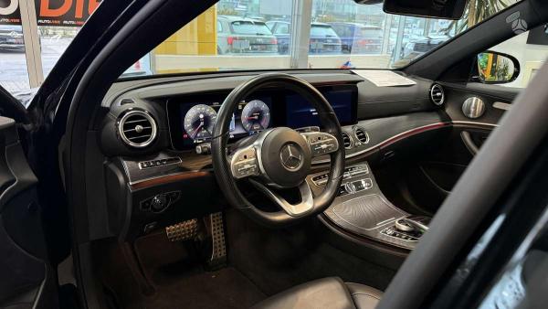 Black Mercedes-Benz E 400 2019 in Vilnius, with an engine capacity of 3.00 L and mileage of 173 thousand km for 28999 €, photo 8 on AUTOMOTO.COM.LV