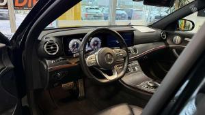 Black Mercedes-Benz E 400 2019 in Vilnius, with an engine capacity of 3.00 L and mileage of 173 thousand km for 28999 €, photo 8 on AUTOMOTO.COM.LV