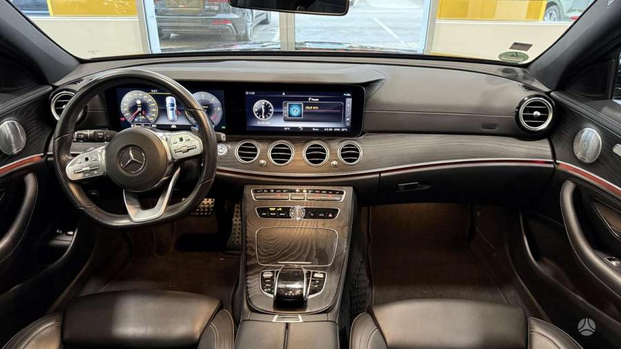 Black Mercedes-Benz E 400 2019 in Vilnius, with an engine capacity of 3.00 L and mileage of 173 thousand km for 28999 €, photo 24 on AUTOMOTO.COM.LV