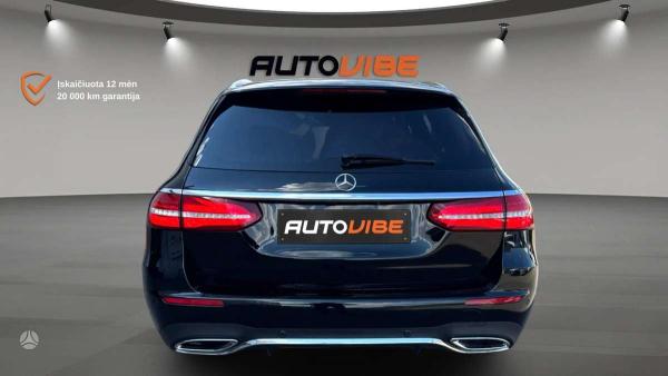 Melns Mercedes-Benz E 400 2019 Viļņa, ar dzinēja tilpumu 3.00 L un nobraukumu 173 tūkst. km par 26888 €, foto 6 vietnē AUTOMOTO.COM.LV