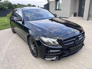 Melns Mercedes-Benz E 400 2019 Kauņa, ar dzinēja tilpumu 3.00 L un nobraukumu 106 tūkst. km par 27500 €, foto 3 vietnē AUTOMOTO.COM.LV