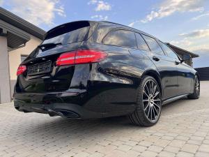 Melns Mercedes-Benz E 400 2019 Kauņa, ar dzinēja tilpumu 3.00 L un nobraukumu 106 tūkst. km par 27500 €, foto 7 vietnē AUTOMOTO.COM.LV
