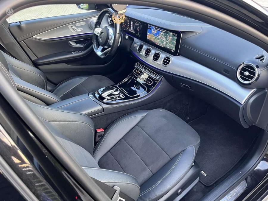 Melns Mercedes-Benz E 400 2019 Kauņa, ar dzinēja tilpumu 3.00 L un nobraukumu 106 tūkst. km par 27500 €, foto 10 vietnē AUTOMOTO.COM.LV