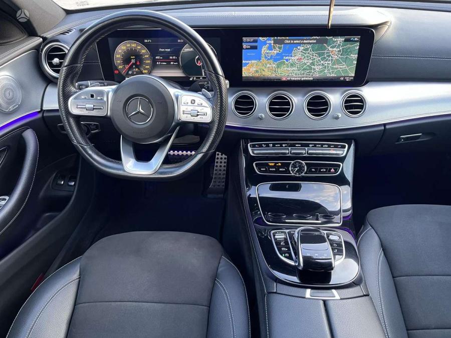 Melns Mercedes-Benz E 400 2019 Kauņa, ar dzinēja tilpumu 3.00 L un nobraukumu 106 tūkst. km par 27500 €, foto 12 vietnē AUTOMOTO.COM.LV