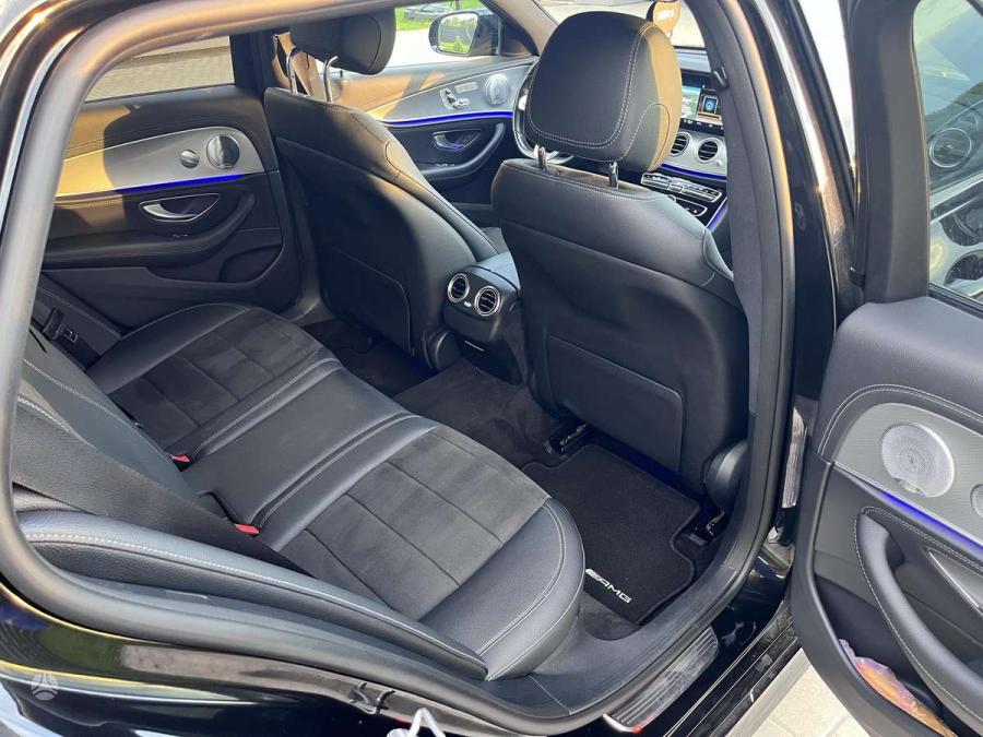 Melns Mercedes-Benz E 400 2019 Kauņa, ar dzinēja tilpumu 3.00 L un nobraukumu 106 tūkst. km par 27500 €, foto 15 vietnē AUTOMOTO.COM.LV