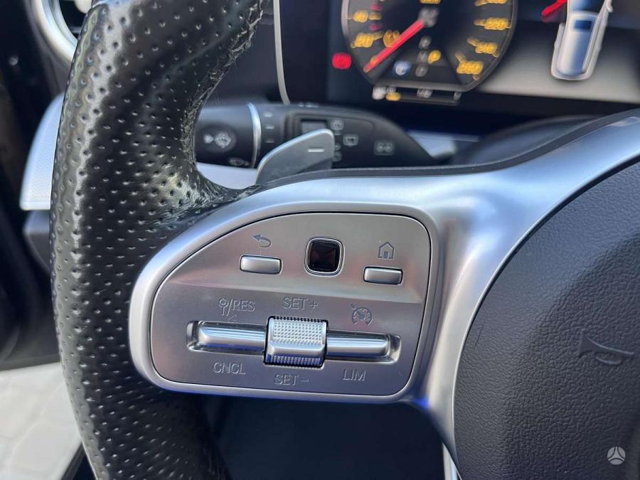 Melns Mercedes-Benz E 400 2019 Kauņa, ar dzinēja tilpumu 3.00 L un nobraukumu 106 tūkst. km par 27500 €, foto 21 vietnē AUTOMOTO.COM.LV