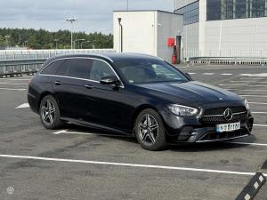 Melns Mercedes-Benz E 400 2021 Viļņa, ar dzinēja tilpumu 2.93 L un nobraukumu 139 tūkst. km par 33000 €, foto  vietnē AUTOMOTO.COM.LV
