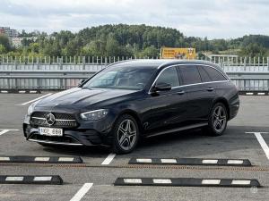 Melns Mercedes-Benz E 400 2021 Viļņa, ar dzinēja tilpumu 2.93 L un nobraukumu 139 tūkst. km par 33000 €, foto 5 vietnē AUTOMOTO.COM.LV