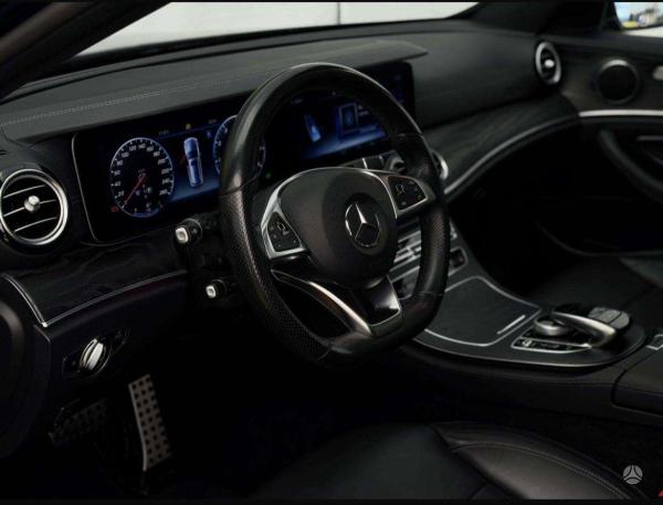 Blue Mercedes-Benz E 400 2017 in Kaunas, with an engine capacity of 3.50 L and mileage of 180 thousand km for 19900 €, photo 5 on AUTOMOTO.COM.LV