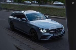 Zils Mercedes-Benz E 400 2018 Viļņa, ar dzinēja tilpumu 2.99 L un nobraukumu 155 tūkst. km par 24900 €, foto 8 vietnē AUTOMOTO.COM.LV