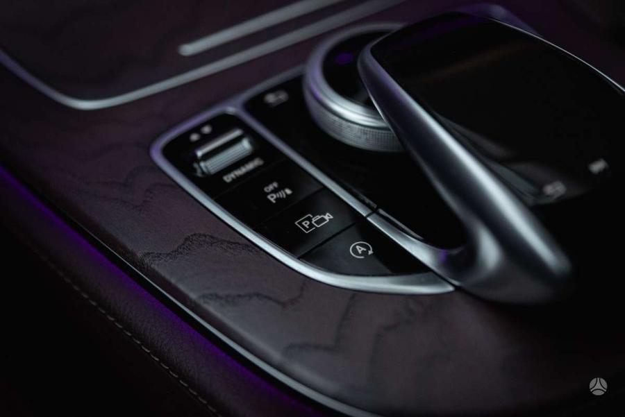 Zils Mercedes-Benz E 400 2018 Viļņa, ar dzinēja tilpumu 2.99 L un nobraukumu 155 tūkst. km par 24900 €, foto 24 vietnē AUTOMOTO.COM.LV