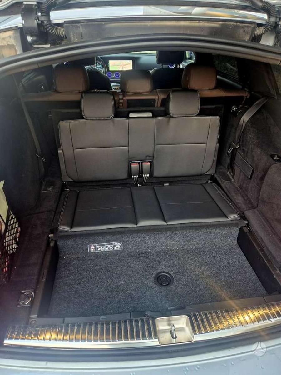 Zils Mercedes-Benz E 400 2018 Viļņa, ar dzinēja tilpumu 2.99 L un nobraukumu 155 tūkst. km par 24900 €, foto 29 vietnē AUTOMOTO.COM.LV