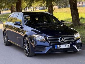 Синий Мерседес Е 400 2019 в Вильнюс, объемом двигателя 2.93 л и пробегом 178 тыс. км за 29600 €, фото  на AUTOMOTO.COM.LV