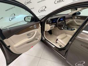 Brown Mercedes-Benz E 400 2017 in Vilnius, with an engine capacity of 3.50 L and mileage of 138 thousand km for 25500 €, photo 9 on AUTOMOTO.COM.LV