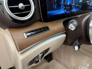 Brown Mercedes-Benz E 400 2017 in Vilnius, with an engine capacity of 3.50 L and mileage of 138 thousand km for 25500 €, photo 21 on AUTOMOTO.COM.LV