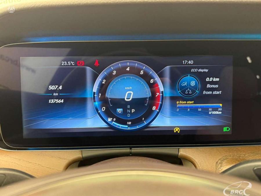 Brown Mercedes-Benz E 400 2017 in Vilnius, with an engine capacity of 3.50 L and mileage of 138 thousand km for 25500 €, photo 23 on AUTOMOTO.COM.LV