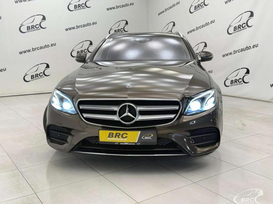 Brown Mercedes-Benz E 400 2017 in Vilnius, with an engine capacity of 3.50 L and mileage of 138 thousand km for 25500 €, photo 29 on AUTOMOTO.COM.LV