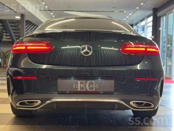 Zaļš Mercedes-Benz E 400 2018 Rīga, ar dzinēja tilpumu 3.00 L un nobraukumu 50 tūkst. km par 34500 €, foto 4 vietnē AUTOMOTO.COM.LV