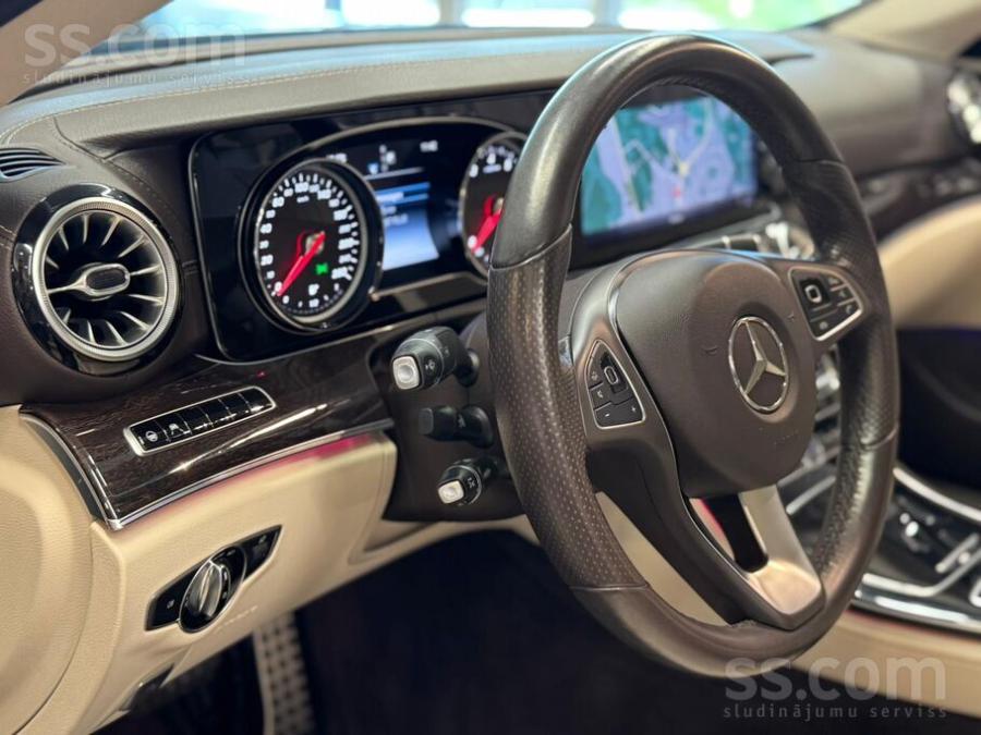 Zaļš Mercedes-Benz E 400 2018 Rīga, ar dzinēja tilpumu 3.00 L un nobraukumu 50 tūkst. km par 34500 €, foto 11 vietnē AUTOMOTO.COM.LV