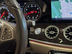 Zaļš Mercedes-Benz E 400 2018 Rīga, ar dzinēja tilpumu 3.00 L un nobraukumu 50 tūkst. km par 34500 €, foto 15 vietnē AUTOMOTO.COM.LV