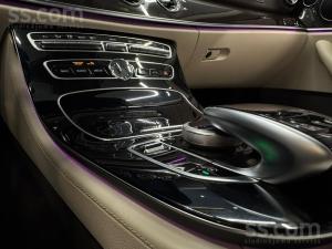 Zaļš Mercedes-Benz E 400 2018 Rīga, ar dzinēja tilpumu 3.00 L un nobraukumu 50 tūkst. km par 34500 €, foto 17 vietnē AUTOMOTO.COM.LV
