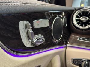 Zaļš Mercedes-Benz E 400 2018 Rīga, ar dzinēja tilpumu 3.00 L un nobraukumu 50 tūkst. km par 34500 €, foto 23 vietnē AUTOMOTO.COM.LV