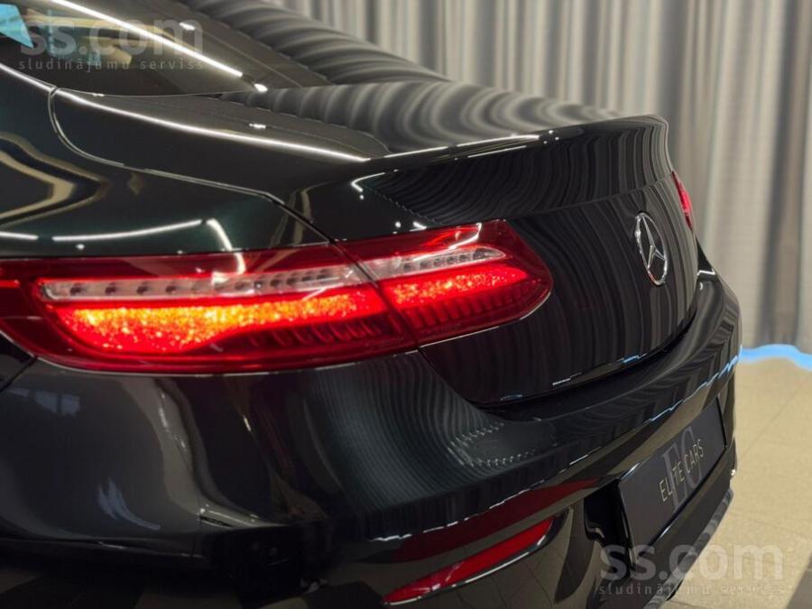 Zaļš Mercedes-Benz E 400 2018 Rīga, ar dzinēja tilpumu 3.00 L un nobraukumu 50 tūkst. km par 34500 €, foto 24 vietnē AUTOMOTO.COM.LV