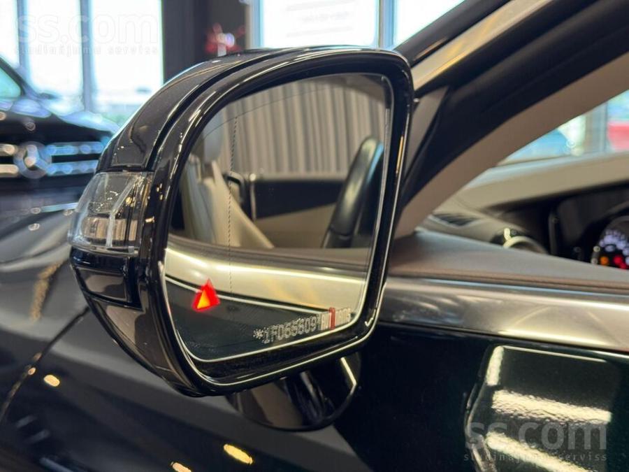 Zaļš Mercedes-Benz E 400 2018 Rīga, ar dzinēja tilpumu 3.00 L un nobraukumu 50 tūkst. km par 34500 €, foto 25 vietnē AUTOMOTO.COM.LV