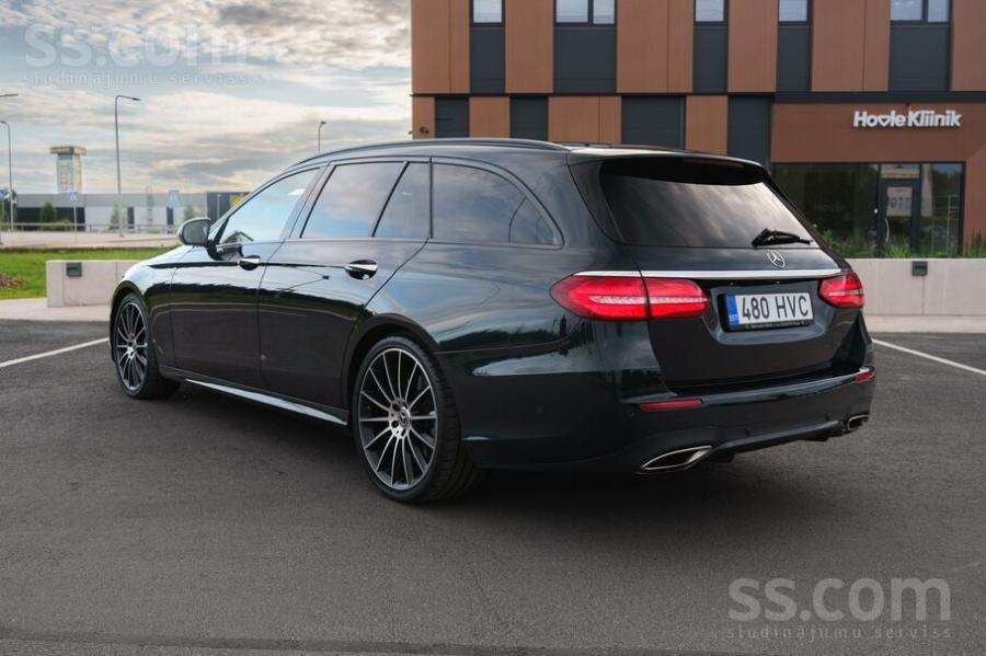 Zaļš Mercedes-Benz E 400 2017 Tallina, ar dzinēja tilpumu 3.50 L un nobraukumu 243 tūkst. km par 20490 €, foto 7 vietnē AUTOMOTO.COM.LV