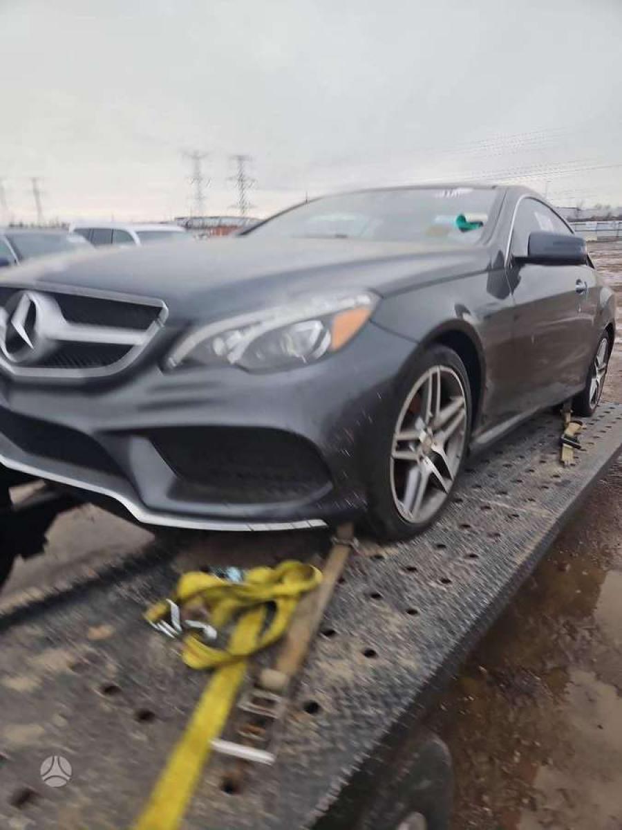 Grey Mercedes-Benz E 400 2016 in Klaipeda, with an engine capacity of 3.00 L and mileage of 172 thousand km for 13000 €, photo 12 on AUTOMOTO.COM.LV