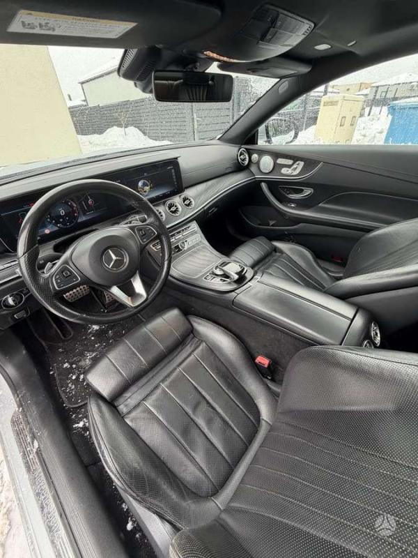 Pelēks Mercedes-Benz E 400 2018 Kauņa, ar dzinēja tilpumu 0.00 L un nobraukumu 166 tūkst. km par 23900 €, foto 7 vietnē AUTOMOTO.COM.LV