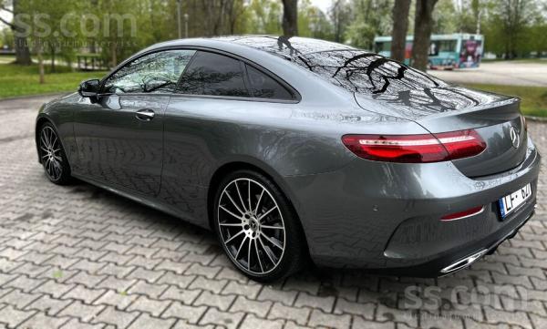 Pelēks Mercedes-Benz E 400 2019 Rīga, ar dzinēja tilpumu 3.00 L un nobraukumu 206 tūkst. km par 36500 €, foto 4 vietnē AUTOMOTO.COM.LV