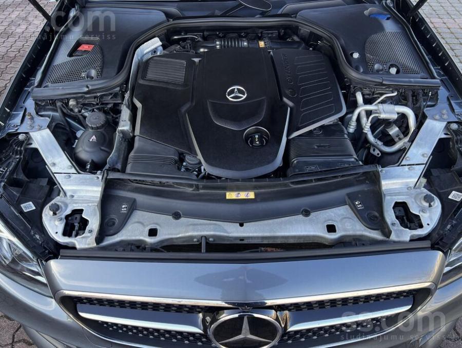 Pelēks Mercedes-Benz E 400 2019 Rīga, ar dzinēja tilpumu 3.00 L un nobraukumu 206 tūkst. km par 36500 €, foto 20 vietnē AUTOMOTO.COM.LV