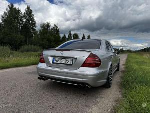 Серый Мерседес Е 400 2004 в Утена, объемом двигателя 3.99 л и пробегом 261 тыс. км за 5900 €, фото 6 на AUTOMOTO.COM.LV