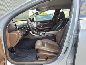 Серый Мерседес Е 400 2017 в Каунас, объемом двигателя 3.50 л и пробегом 255 тыс. км за 11900 €, фото 28 на AUTOMOTO.COM.LV