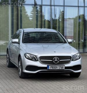 Pelēks Mercedes-Benz E 400 2017 Tallina, ar dzinēja tilpumu 3.50 L un nobraukumu 187 tūkst. km par 21690 €, foto  vietnē AUTOMOTO.COM.LV