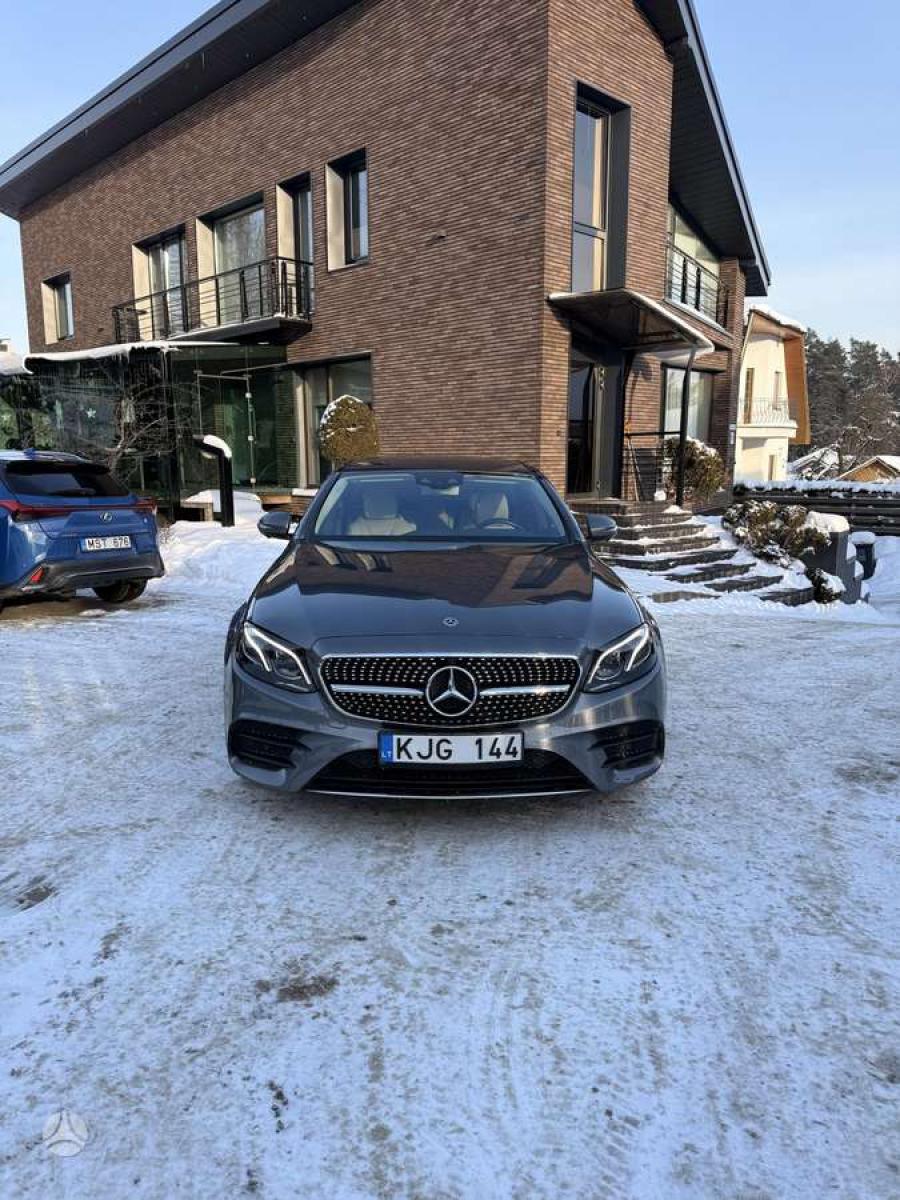 Grey Mercedes-Benz E 400 2018 in Vilnius, with an engine capacity of 2.93 L and mileage of 84 thousand km for 37500 €, photo 1 on AUTOMOTO.COM.LV