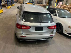 Pelēks Mercedes-Benz E 400 2016 Viļņa, ar dzinēja tilpumu 3.00 L un nobraukumu 151 tūkst. km par 14500 €, foto 8 vietnē AUTOMOTO.COM.LV