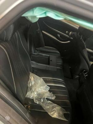 Pelēks Mercedes-Benz E 400 2016 Viļņa, ar dzinēja tilpumu 3.00 L un nobraukumu 151 tūkst. km par 14500 €, foto 11 vietnē AUTOMOTO.COM.LV