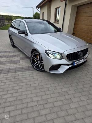 Pelēks Mercedes-Benz E 400 2017 Kretinga, ar dzinēja tilpumu 3.00 L un nobraukumu 104 tūkst. km par 31999 €, foto 4 vietnē AUTOMOTO.COM.LV