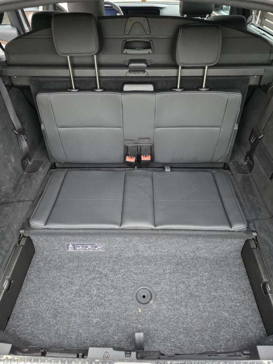 Pelēks Mercedes-Benz E 400 2017 Kretinga, ar dzinēja tilpumu 3.00 L un nobraukumu 104 tūkst. km par 31999 €, foto 12 vietnē AUTOMOTO.COM.LV