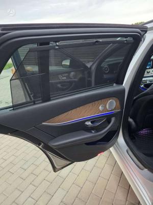 Pelēks Mercedes-Benz E 400 2017 Kretinga, ar dzinēja tilpumu 3.00 L un nobraukumu 104 tūkst. km par 31999 €, foto 24 vietnē AUTOMOTO.COM.LV