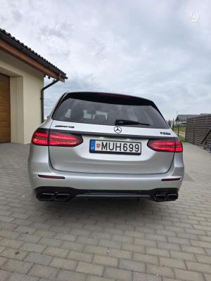 Pelēks Mercedes-Benz E 400 2017 Kretinga, ar dzinēja tilpumu 3.00 L un nobraukumu 104 tūkst. km par 29999 €, foto 7 vietnē AUTOMOTO.COM.LV