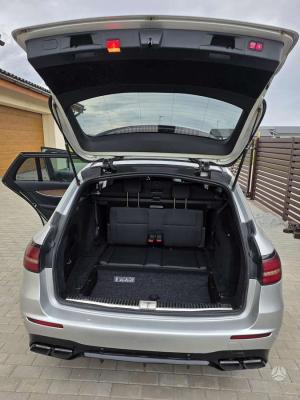 Pelēks Mercedes-Benz E 400 2017 Kretinga, ar dzinēja tilpumu 3.00 L un nobraukumu 104 tūkst. km par 29999 €, foto 10 vietnē AUTOMOTO.COM.LV