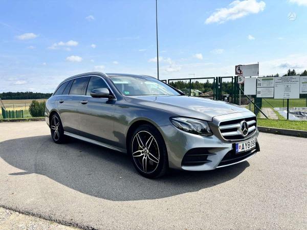 Grey Mercedes-Benz E 400 2018 in Kaunas, with an engine capacity of 3.00 L and mileage of 265 thousand km for 24999 €, photo 5 on AUTOMOTO.COM.LV