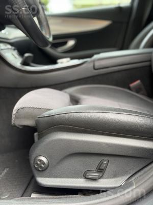 Pelēks Mercedes-Benz E 400 2018 Jūrmala, ar dzinēja tilpumu 3.50 L un nobraukumu 264 tūkst. km par 24950 €, foto 13 vietnē AUTOMOTO.COM.LV