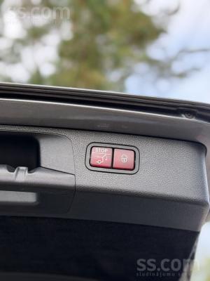 Pelēks Mercedes-Benz E 400 2018 Jūrmala, ar dzinēja tilpumu 3.50 L un nobraukumu 264 tūkst. km par 24950 €, foto 14 vietnē AUTOMOTO.COM.LV
