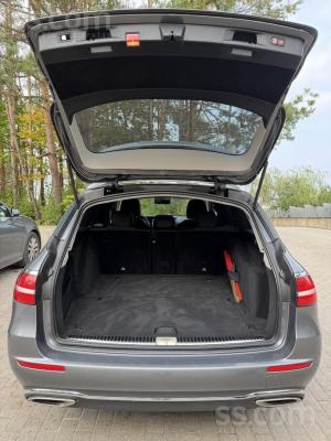 Pelēks Mercedes-Benz E 400 2018 Jūrmala, ar dzinēja tilpumu 3.50 L un nobraukumu 264 tūkst. km par 24950 €, foto 17 vietnē AUTOMOTO.COM.LV